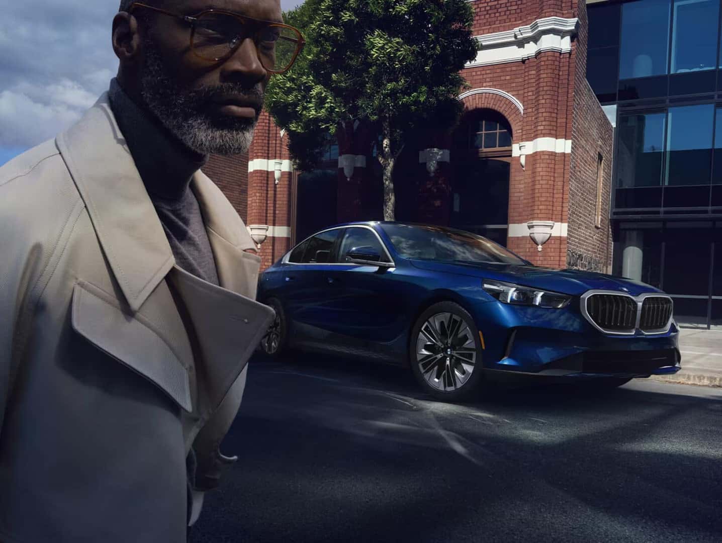 Compare 2024 BMW 5 Series Trims | Serra BMW Champaign