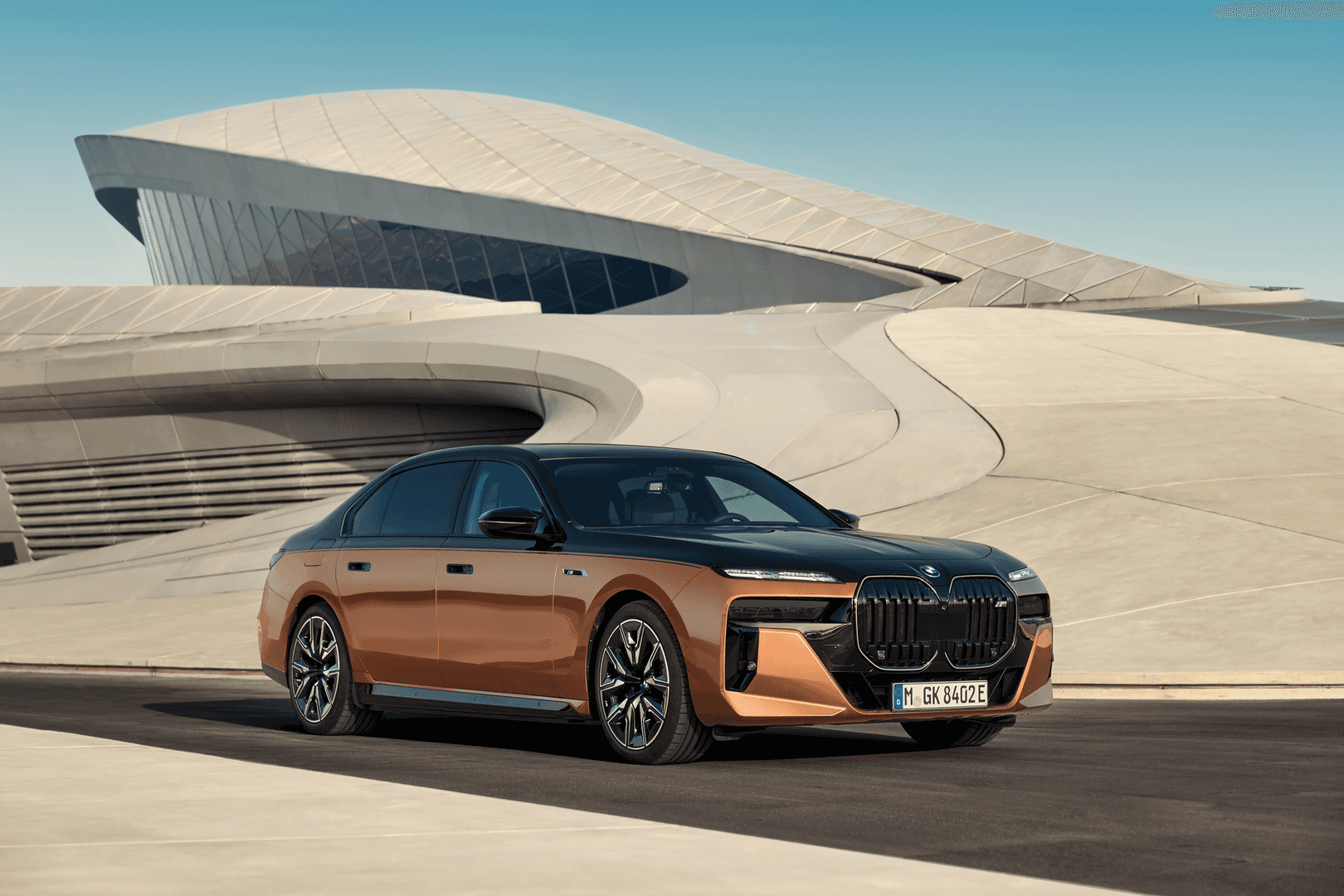 What Makes the 2024 BMW i7 M70 Stand Out? | Serra BMW Champaign