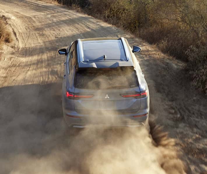 2025 Mitsubishi Outlander vs 2025 Nissan Rogue | Brandon Tomes Mitsubishi