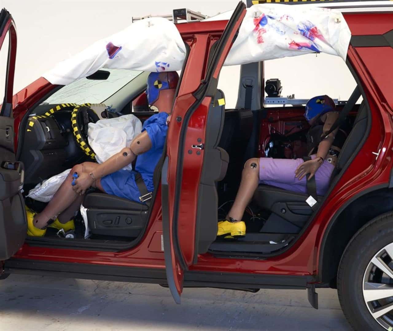 2025 Nissan Pathfinder Earns IIHS Top Safety Pick