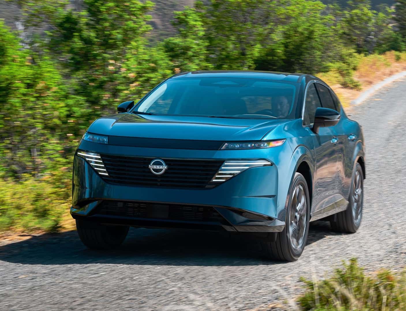 Aurora Blue Metallic Shines on 2025 Murano