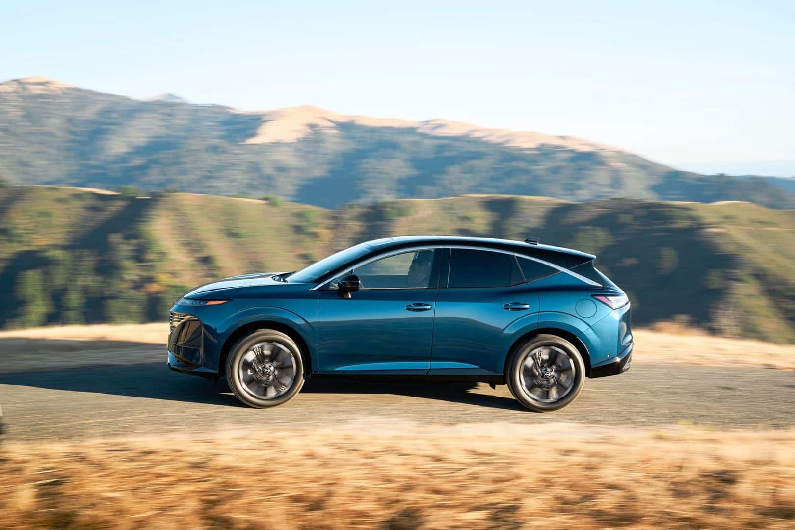 Nissan Murano Platinum vs. Luxury SUVs