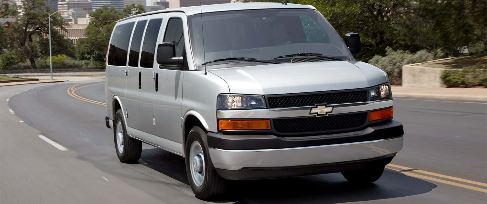2025 Full-Size Passenger Van Comparison | Earnhardt Auto Centers