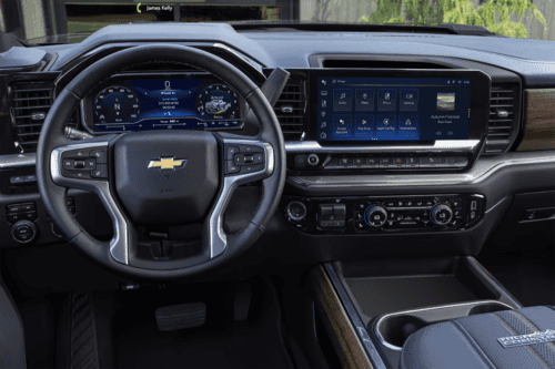 Interior Upgrades in the 2025 Chevrolet Silverado HD | Findlay Chevrolet