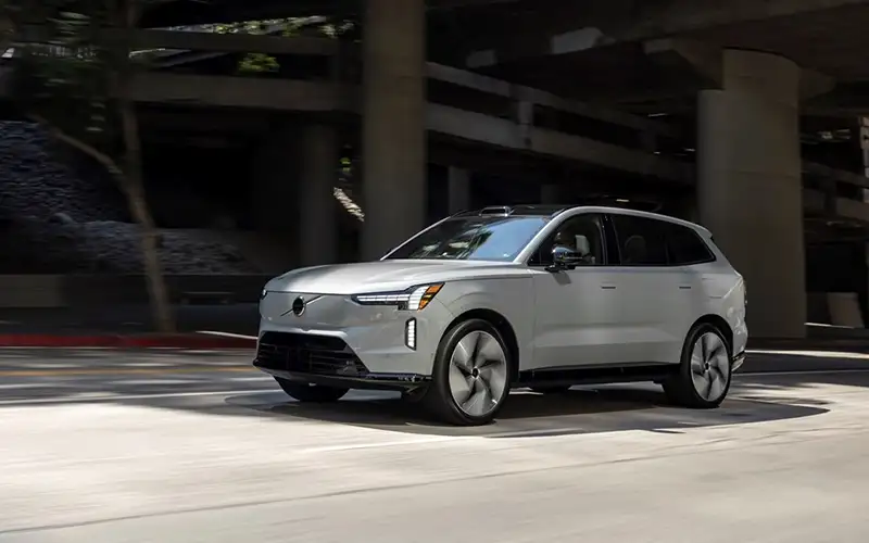 2026 Volvo Powertrains Explained - Compare B4, B5, B6 & T8 Drivetrains