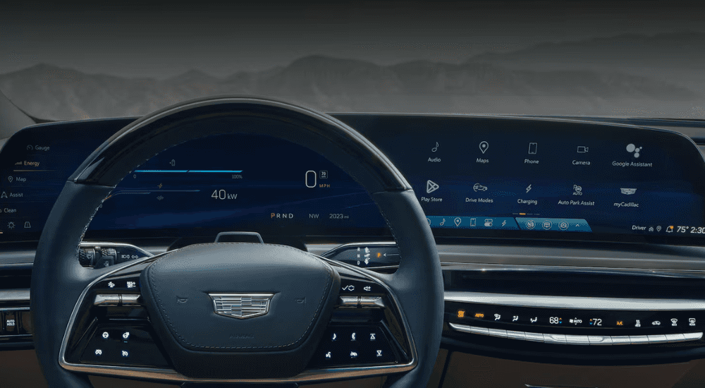 Battle of the Luxury SUVs: The 2026 LYRIQ vs 2026 Mercedes-Benz EQE