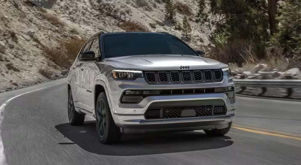 Jeep Compass Limited: The Ultimate Commuter Vehicle | SUV Sales