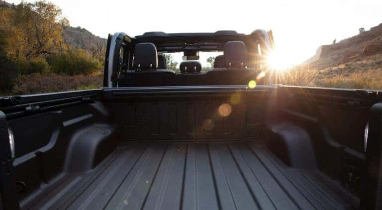 2025 Jeep Gladiator Rubicon vs Mojave: Which Trim Is Right For You?