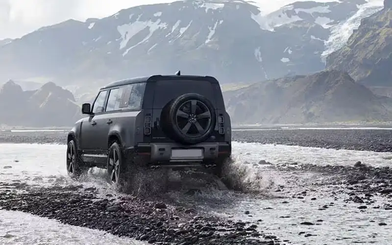 Land Rover Defender 110 vs Ford Bronco - 2026 Model Comparison with ...