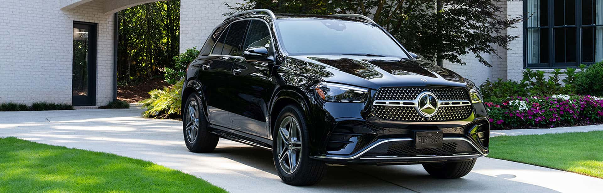 See the New Mercedes-Benz GLE SUV in Memphis TN | Features Review