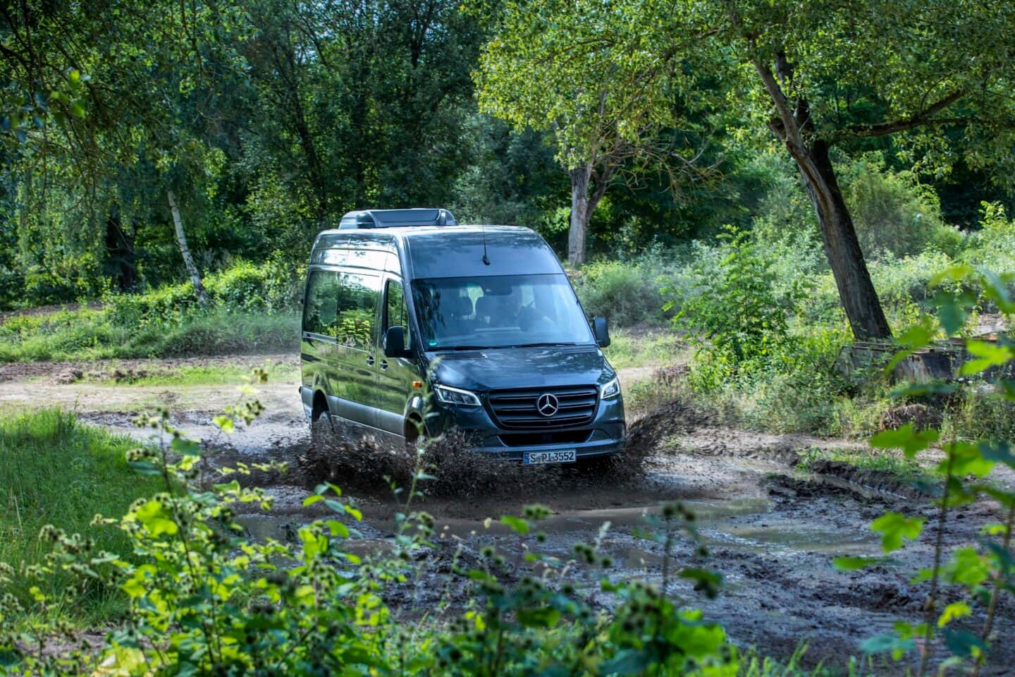 Mercedes Sprinter vs Pickup: Which to Buy?