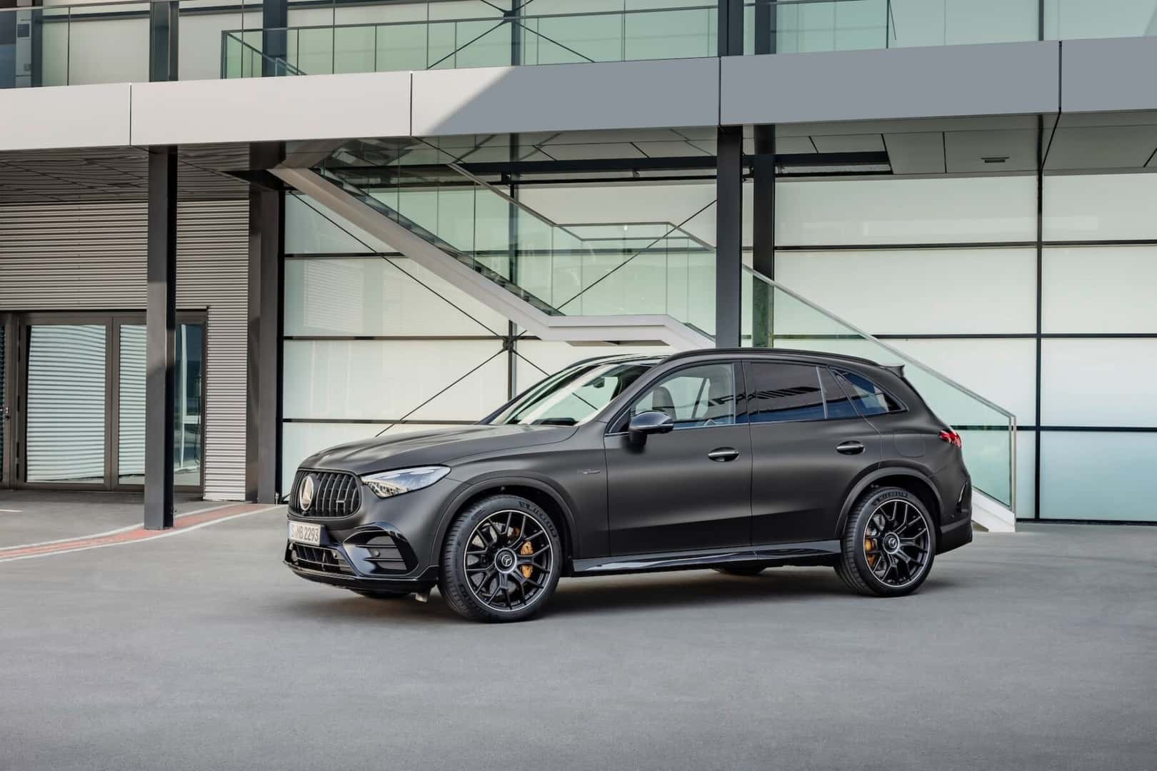 2025 Mercedes-AMG® GLC 63 S E Performance: Performance SUV