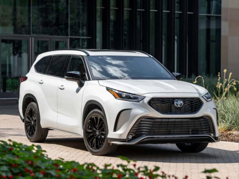 2025 Toyota Highlander vs 2025 Honda Pilot Comparison Review | Merced ...