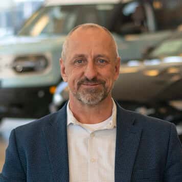 Meet Our Staff | Seelye Auto Group